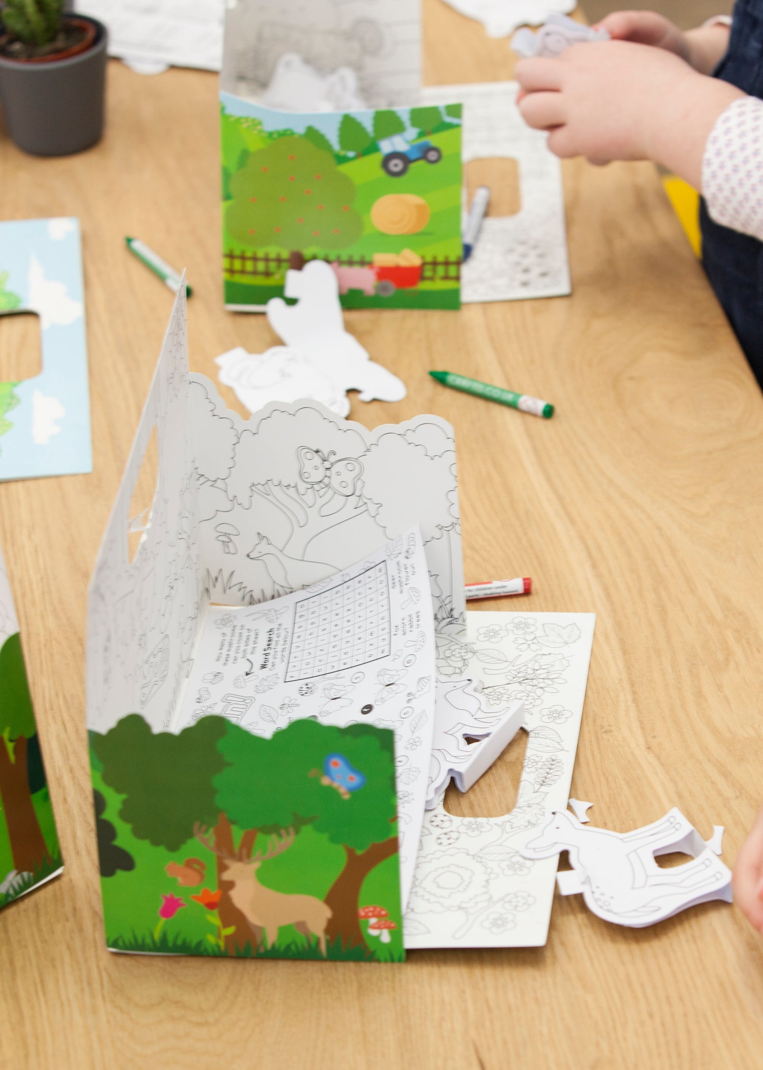 Children's activity packs, takeaway packaging & pre-filled party bags ...